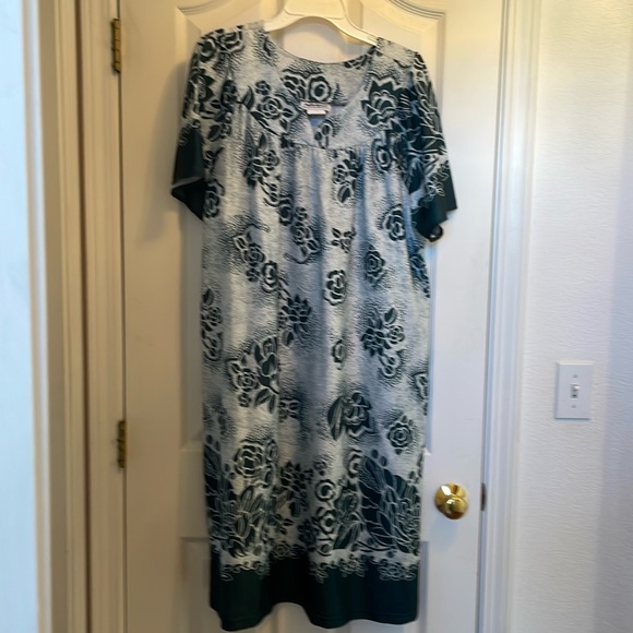 Anthony Richards | Dresses | Housedressdustermumu | Poshmark